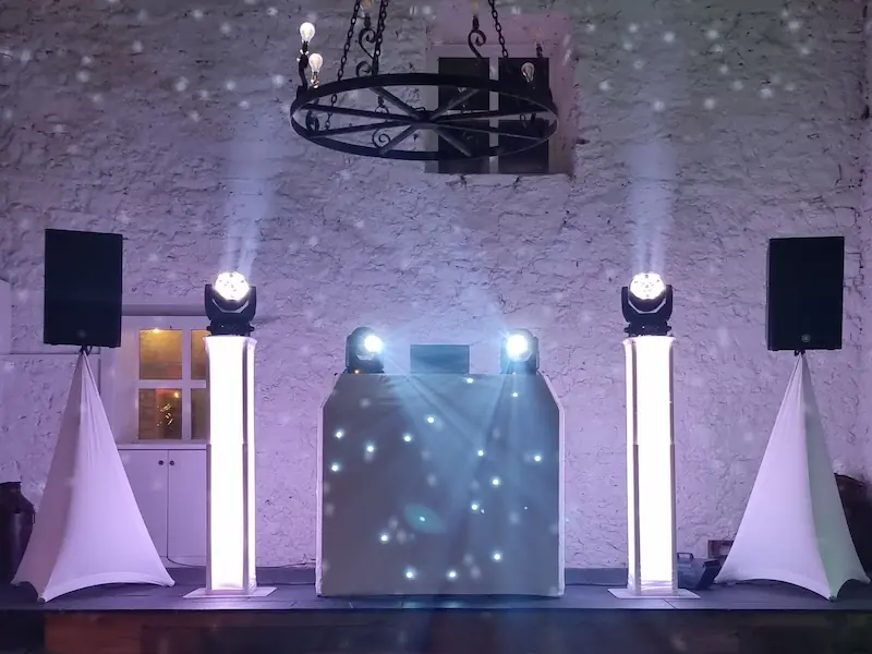 2025 Wedding Trends: Personal, Intimate, and Packed with Tech! - DJP Events